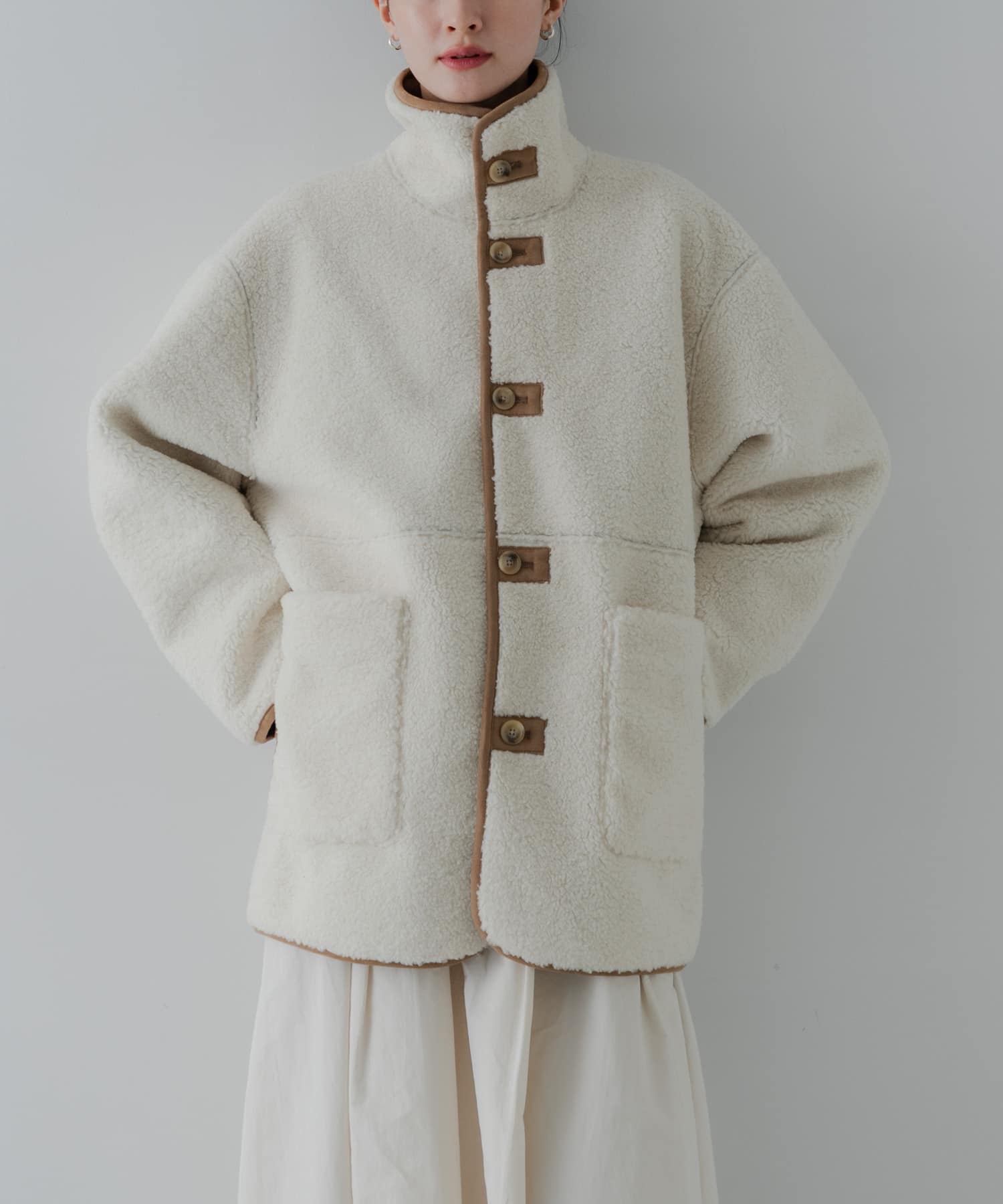 ECOPELフェイクムートンリバーシブルコート(Free IVO×CML): アウター